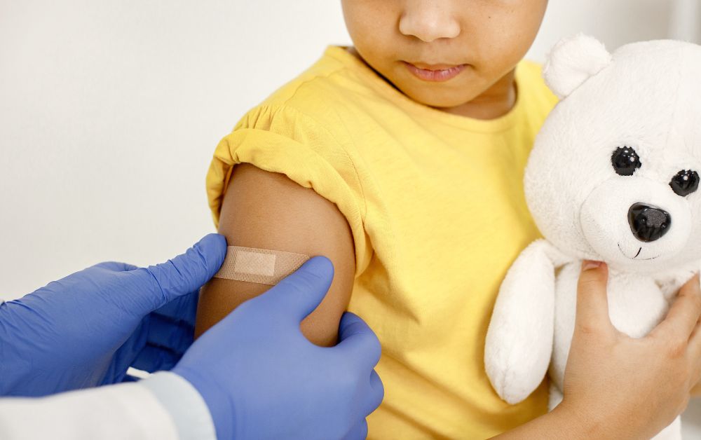 Vaksin Japanese Encephalitis untuk Anak: Kapan Wajib Diberikan?